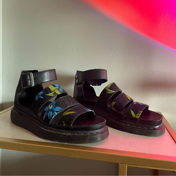 Dr. Martens | Shoes | Doc Marten Chunky Hawaiian Sandals | Poshmark